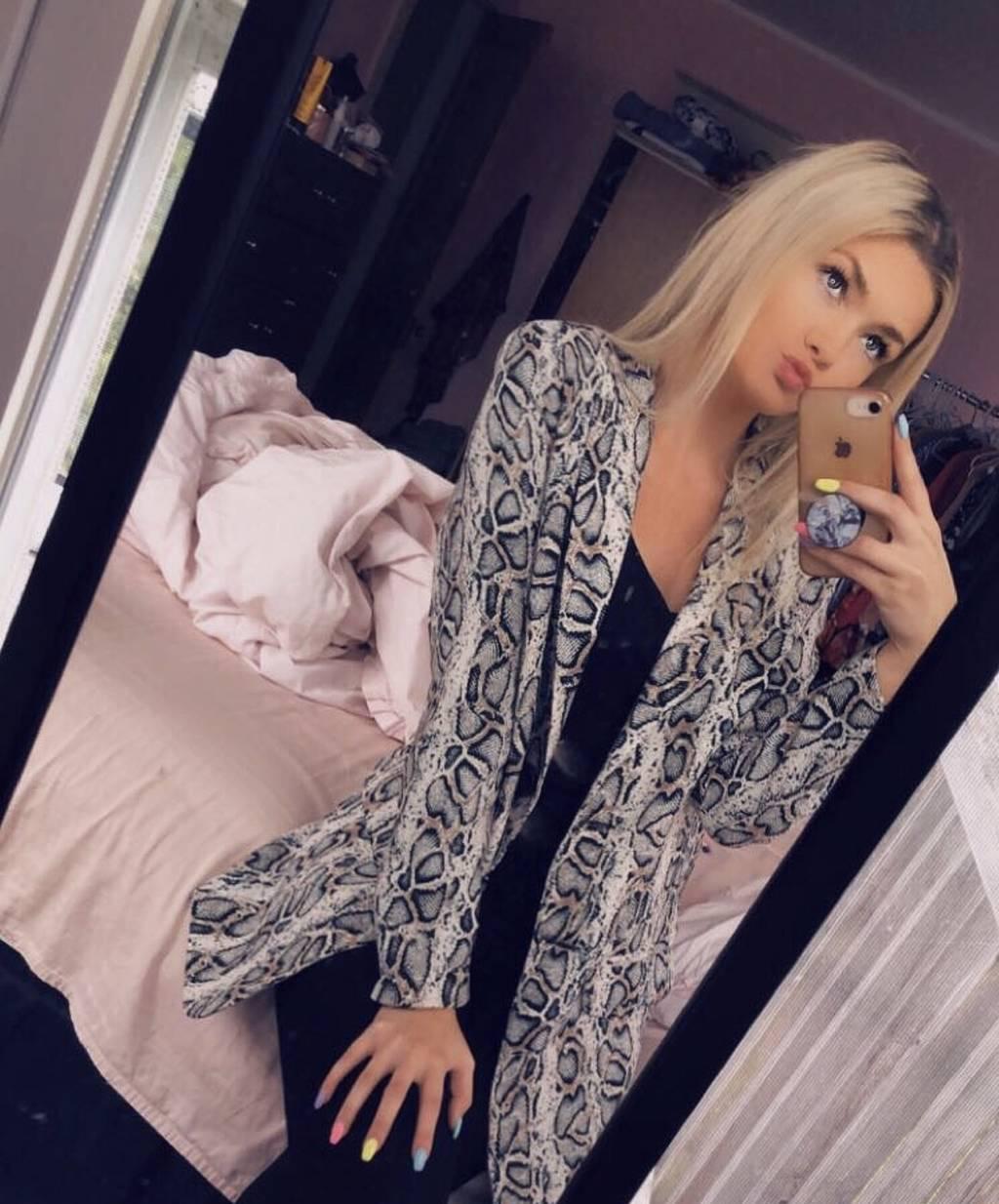 Gorgeous Blonde Gone Wild Marsillpost