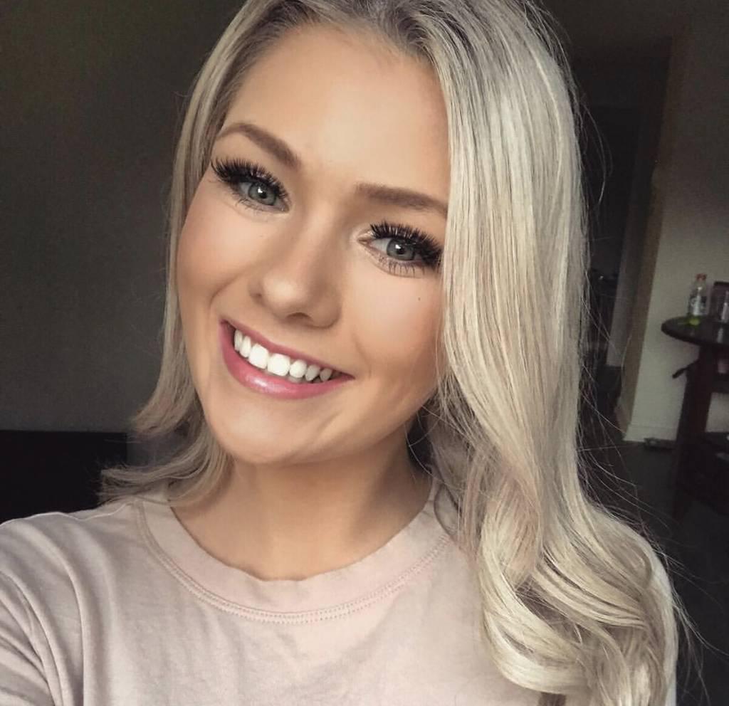 Gorgeous Blonde Gone Wild Marsillpost